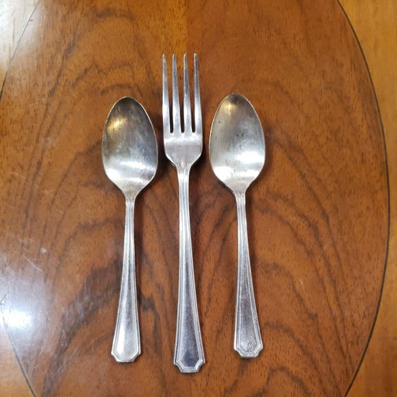 Oneida | Kitchen | 3 Pc Oneida Silversmiths 978 Clairhill Fairhill ...